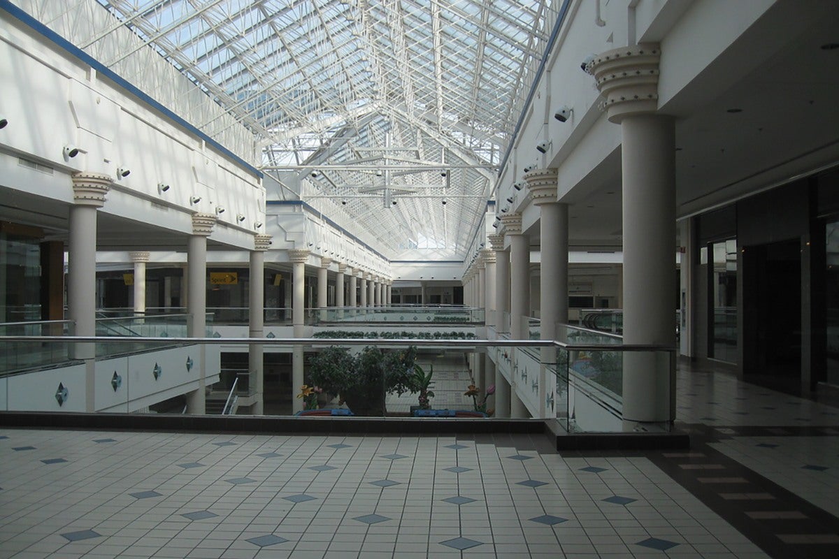 The Rise and Fall of the Shopping Mall - JSTOR Daily